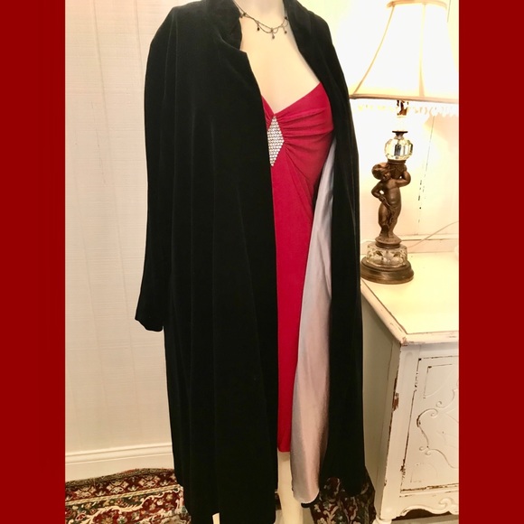 Vintage | Jackets & Coats | Vintage Velvet Opera Coat Great Condition ...